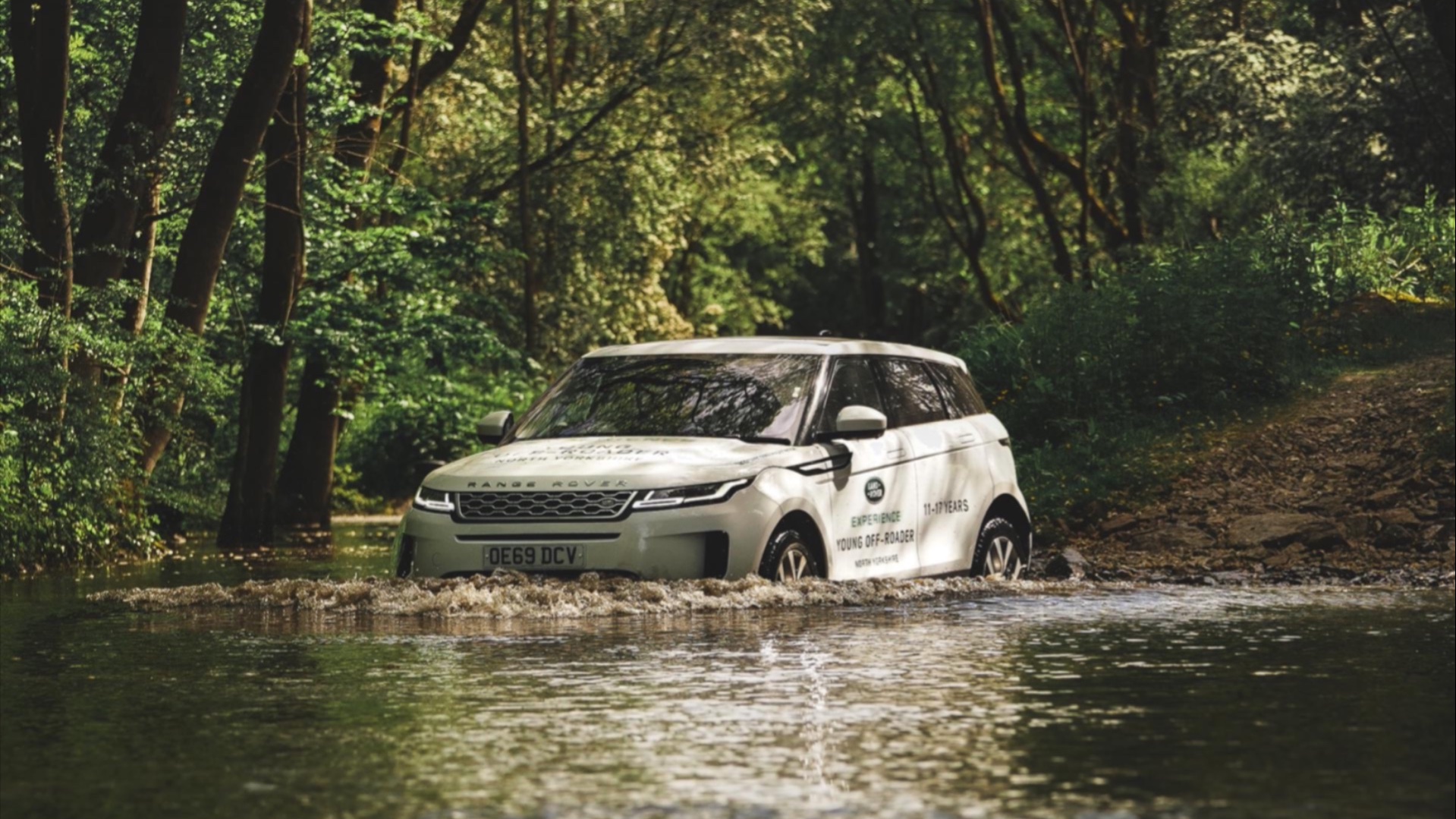 Land Rover Young Off-Roader